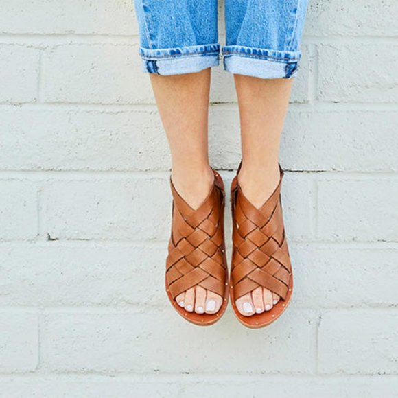 beek | Shoes | Beek Turaco Full Coverage Sandals Brown Leather ...